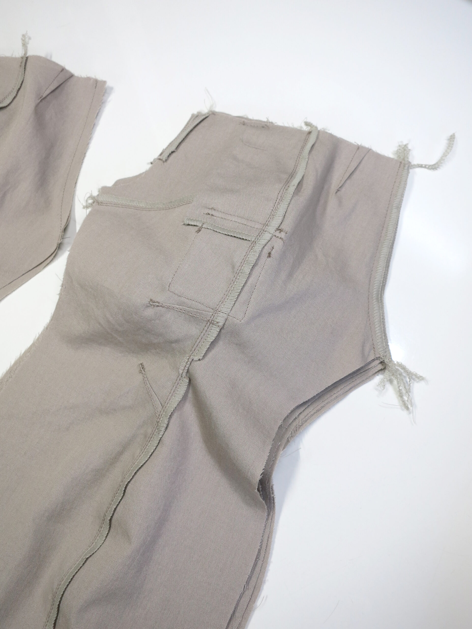 【Doll Outfit Production|ドール服制作】Making Hiking Pants – Part 8: Back ...
