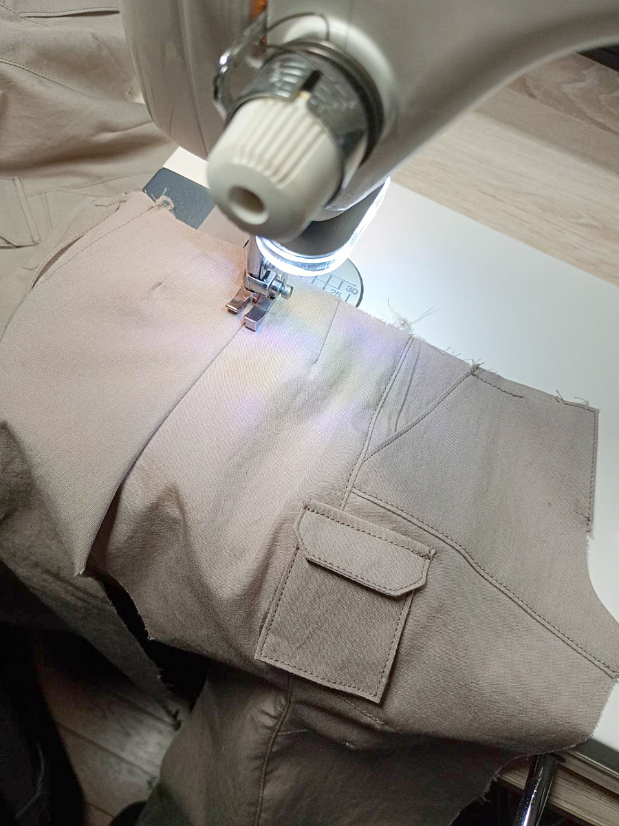 【Doll Outfit Production|ドール服制作】Making Hiking Pants – Part 8: Back ...
